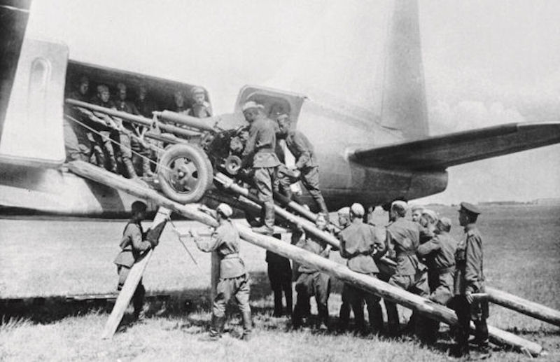 Ilyushin Il-12 Coach